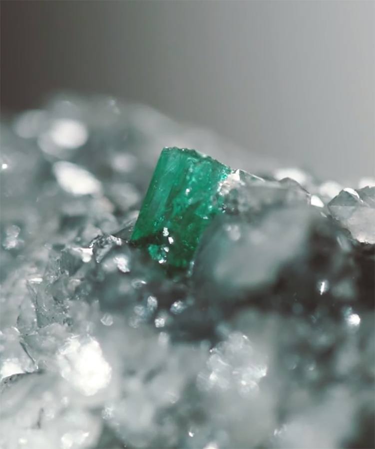 Emerald, Art & Science | L'ÉCOLE School of Jewelry Arts