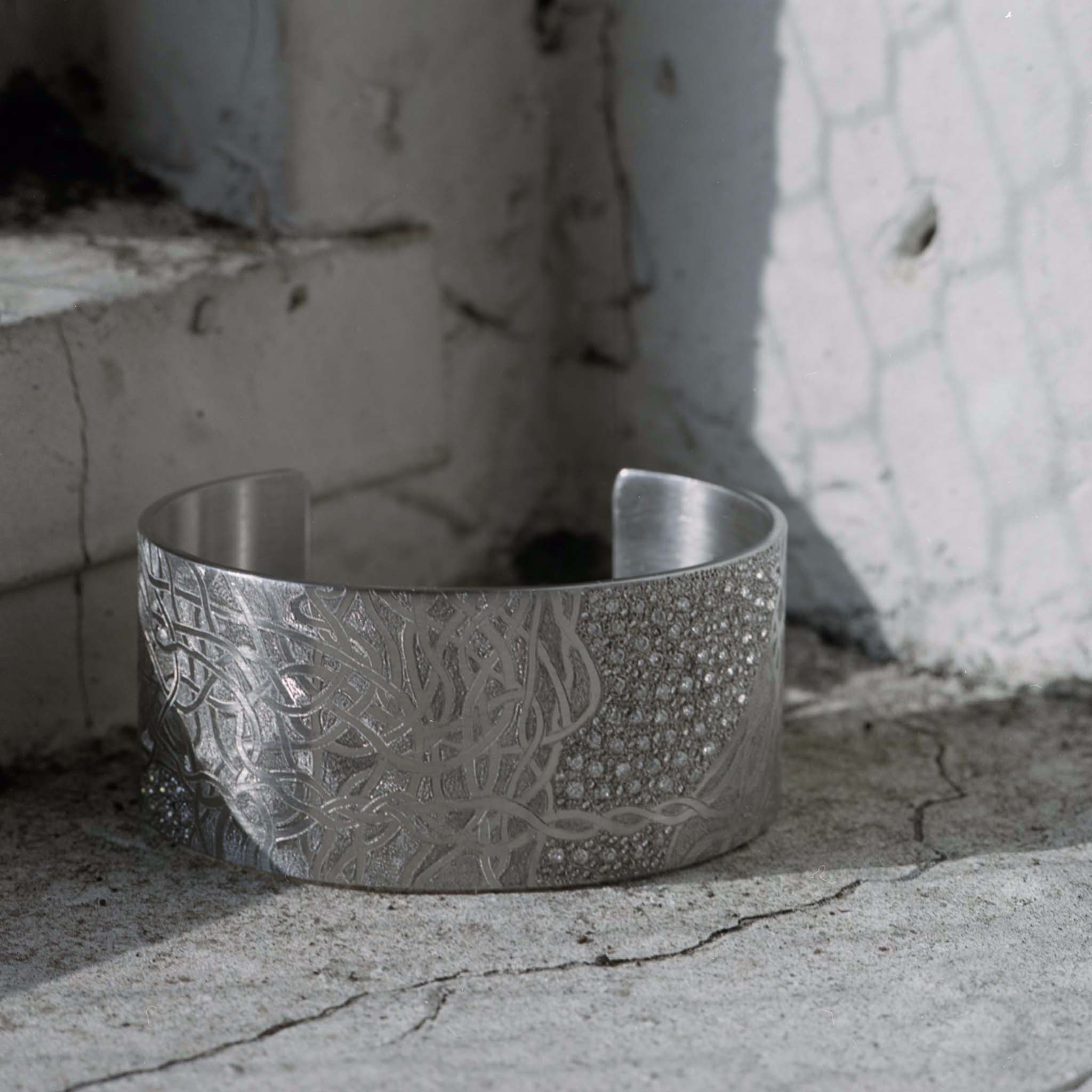 "Daniel Brush Cuffs and Necks" Exhibition Images | L'ÉCOLE School of ...