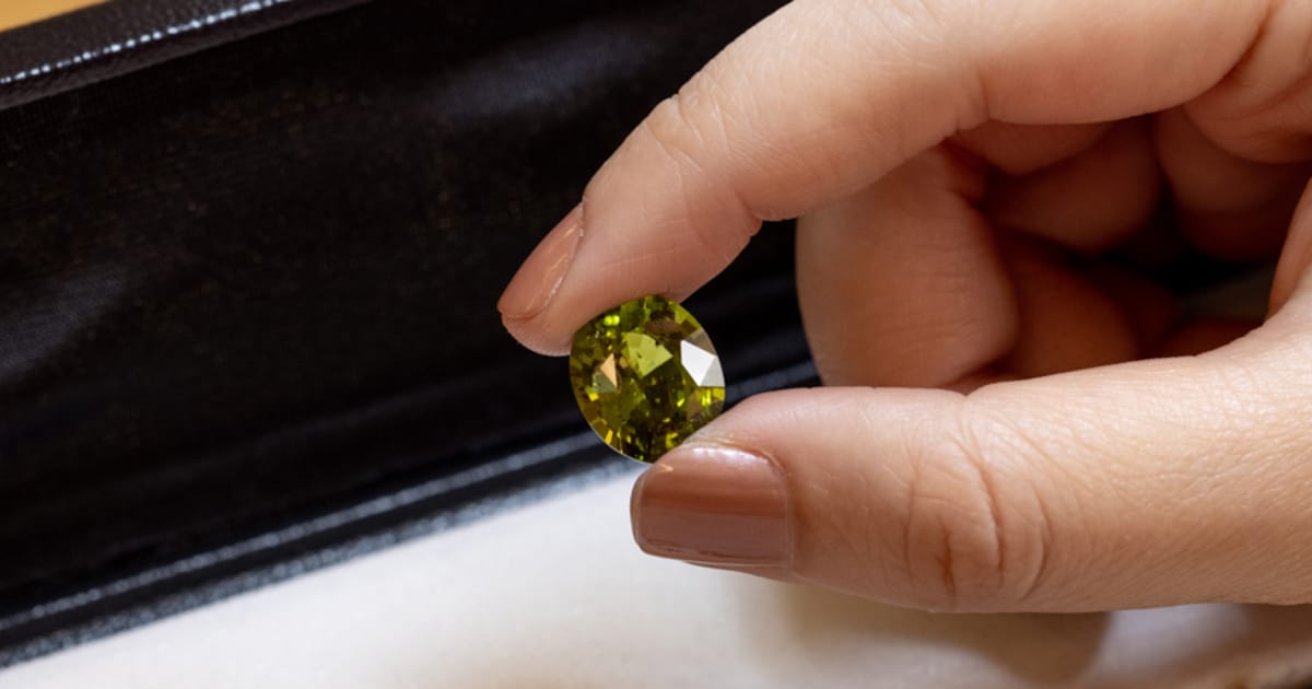 Discover the Gemstones (4 hrs) | L'ÉCOLE School of Jewelry Arts