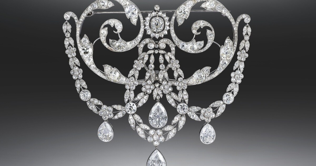 Exhibition "An Eye for Beauty, the Illuminata Jewelry Collection" (Hong ...