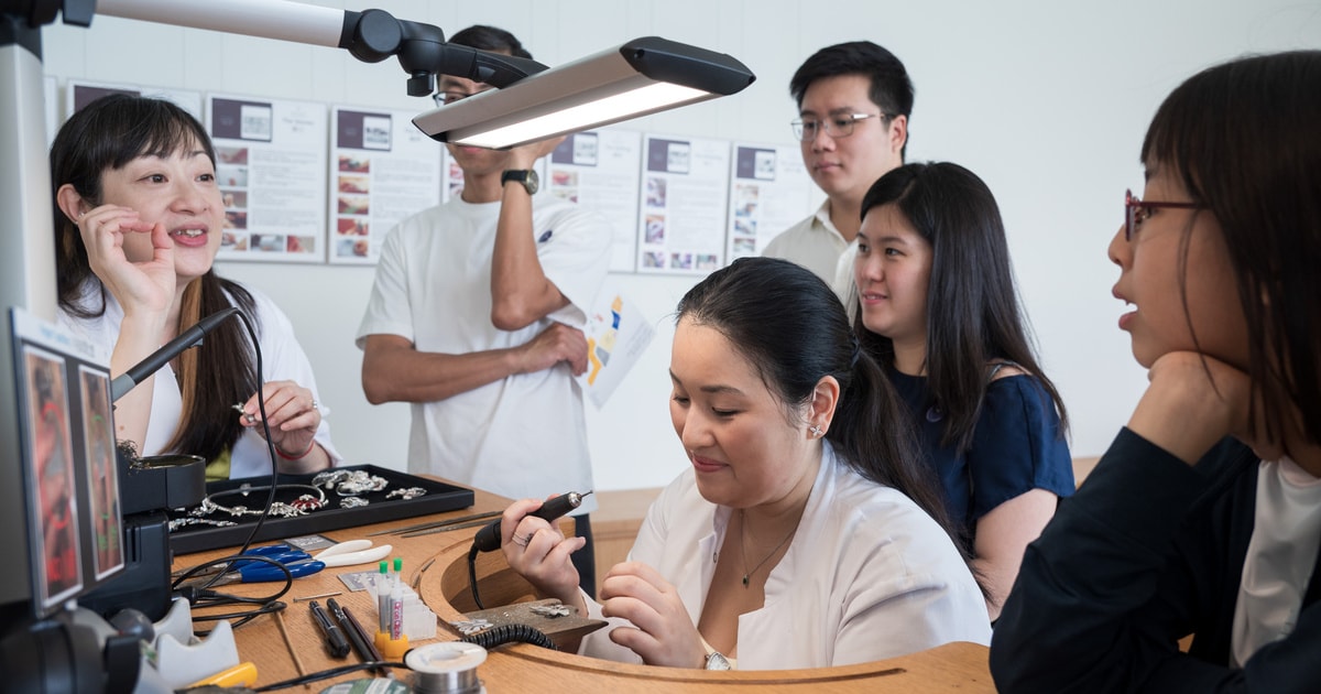 Exploration Days of Diamond | L'ÉCOLE School of Jewelry Arts